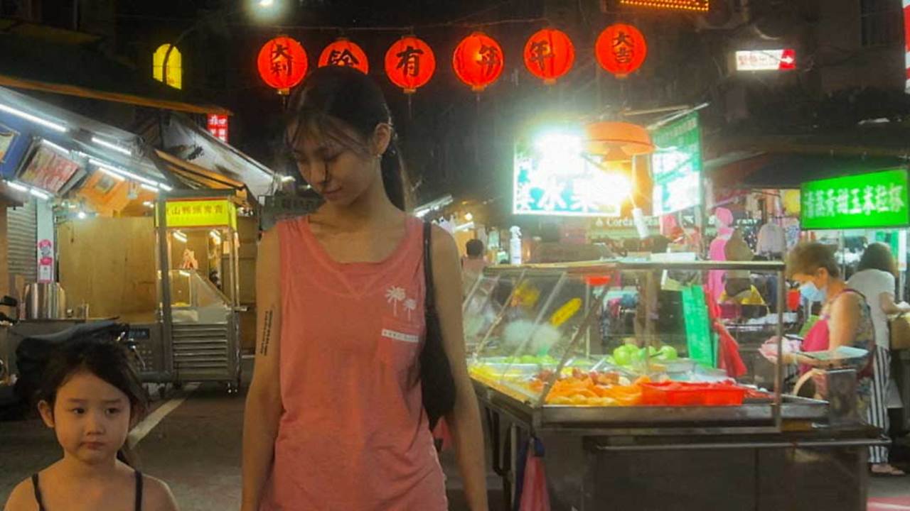 Left-Handed Girl (2025) on Netflix — family, identity, survival